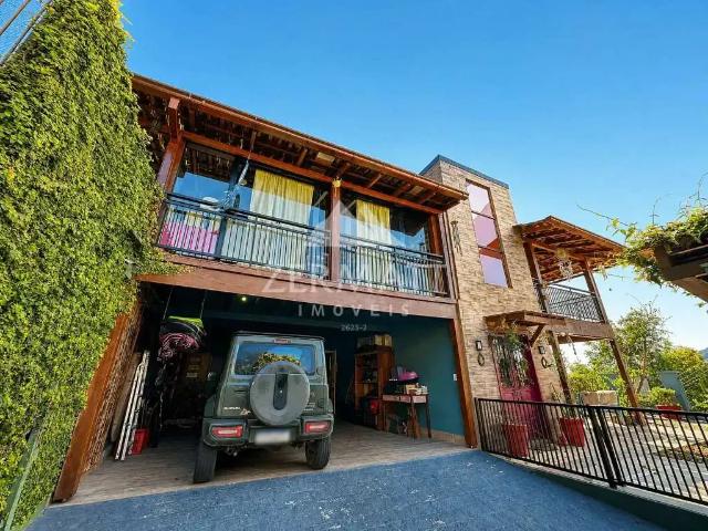 Casa / Sobrado para Venda em Blumenau/SC Centro 4 Quartos