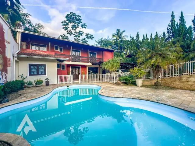 Casa / Sobrado para Venda em Blumenau/SC Do Salto 3 Quartos