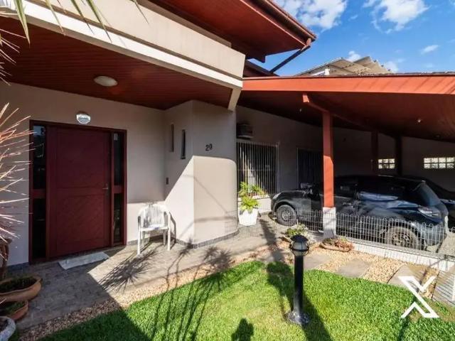 Casa / Sobrado para Venda em Blumenau/SC Escola Agrícola 4 Quartos