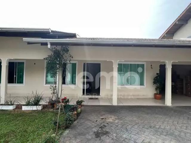 Casa / Sobrado para Venda em Blumenau/SC Escola Agrícola 4 Quartos
