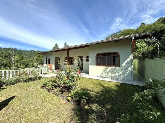 Casa / Sobrado para Venda em Blumenau/SC Escola Agrícola 3 Quartos