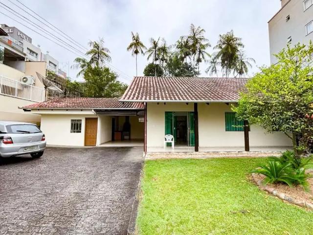 Casa / Sobrado para Venda em Blumenau/SC Escola Agrícola 3 Quartos