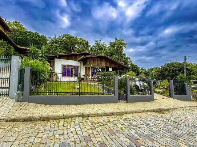 Casa / Sobrado para Venda em Blumenau/SC Escola Agrícola 3 Quartos