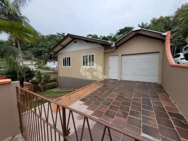 Casa / Sobrado para Venda em Blumenau/SC Escola Agrícola 3 Quartos