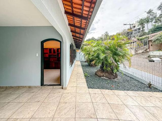 Casa / Sobrado para Venda em Blumenau/SC Fortaleza 4 Quartos