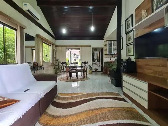 Casa / Sobrado para Venda em Blumenau/SC Fortaleza 5 Quartos