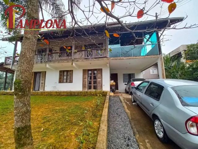 Casa / Sobrado para Venda em Blumenau/SC Fortaleza 6 Quartos
