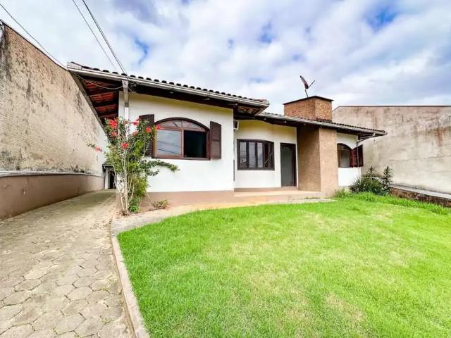 Casa / Sobrado para Venda em Blumenau/SC Fortaleza 3 Quartos