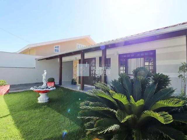 Casa / Sobrado para Venda em Blumenau/SC Fortaleza 3 Quartos