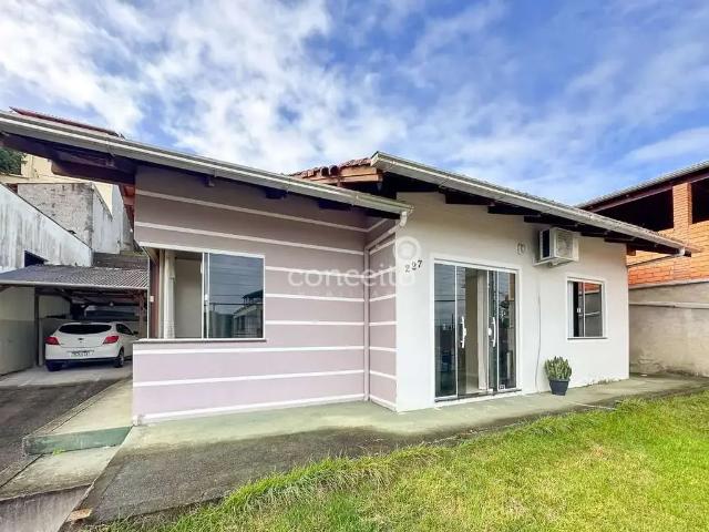 Casa / Sobrado para Venda em Blumenau/SC Fortaleza 3 Quartos