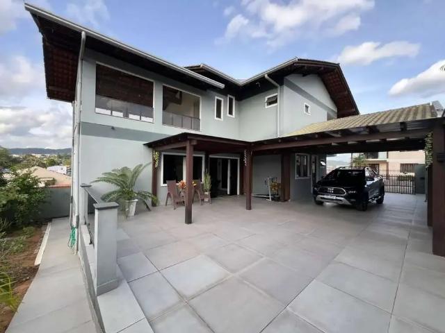 Casa / Sobrado para Venda em Blumenau/SC Fortaleza 3 Quartos