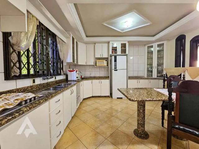 Casa / Sobrado para Venda em Blumenau/SC Garcia 4 Quartos