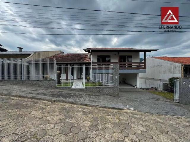 Casa / Sobrado para Venda em Blumenau/SC Garcia 4 Quartos