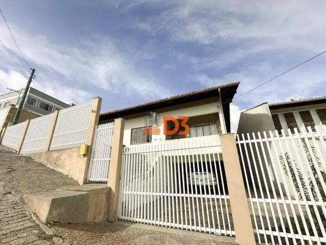 Casa / Sobrado para Venda em Blumenau/SC Garcia 4 Quartos