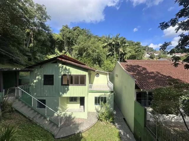 Casa / Sobrado para Venda em Blumenau/SC Garcia 4 Quartos