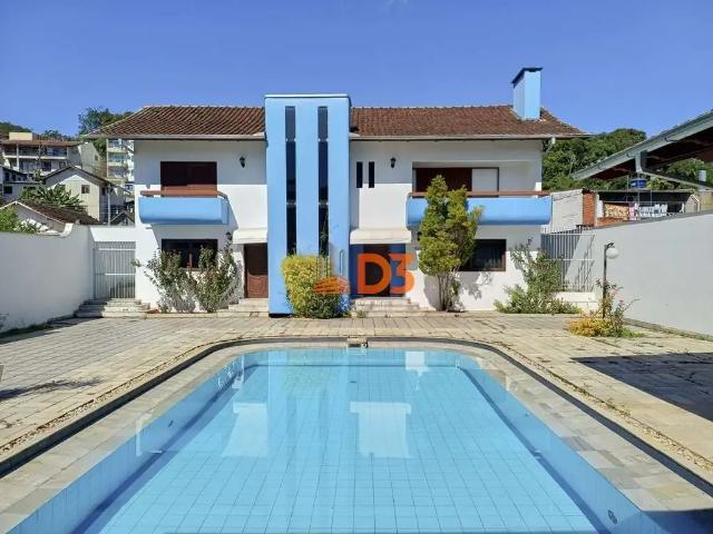 Casa / Sobrado para Venda em Blumenau/SC Garcia 5 Quartos