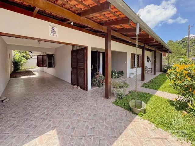 Casa / Sobrado para Venda em Blumenau/SC Garcia 5 Quartos