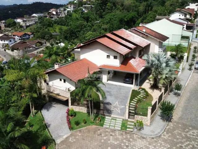 Casa / Sobrado para Venda em Blumenau/SC Garcia 3 Quartos