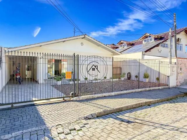 Casa / Sobrado para Venda em Blumenau/SC Garcia 3 Quartos