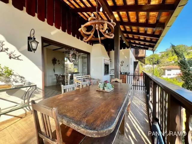 Casa / Sobrado para Venda em Blumenau/SC Garcia 3 Quartos
