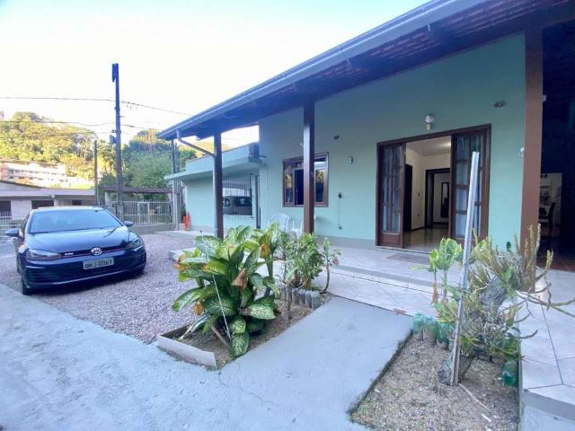 Casa / Sobrado para Venda em Blumenau/SC Glória 2 Quartos