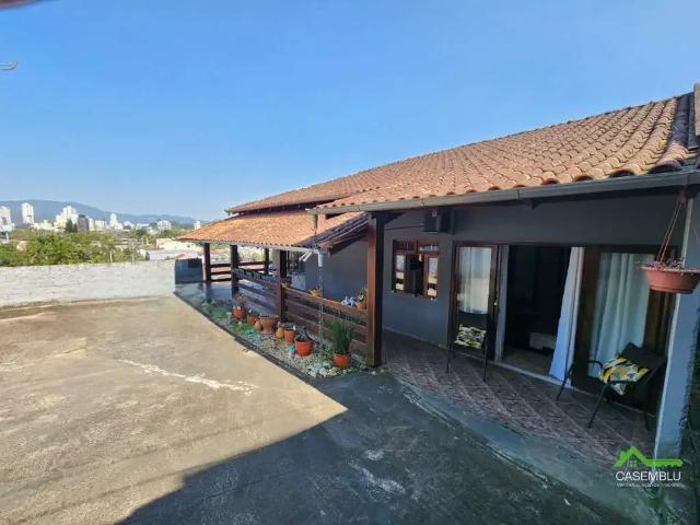 Casa / Sobrado para Venda em Blumenau/SC Itoupava Norte 4 Quartos