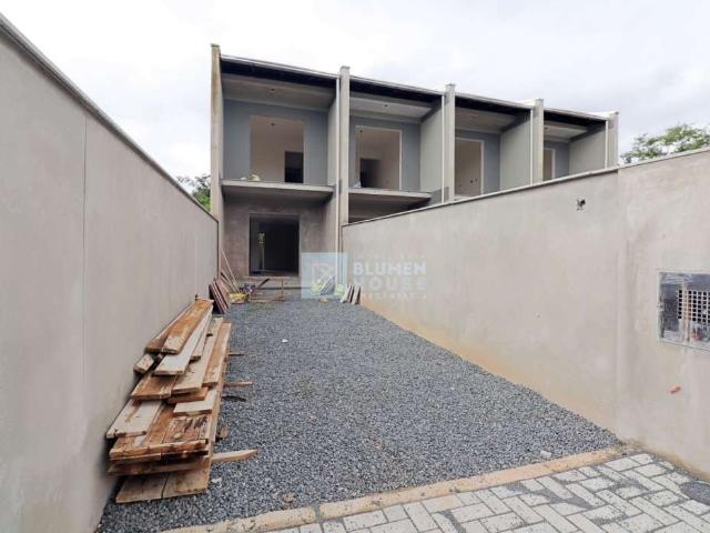 Casa / Sobrado para Venda em Blumenau/SC Itoupava Central 2 Quartos