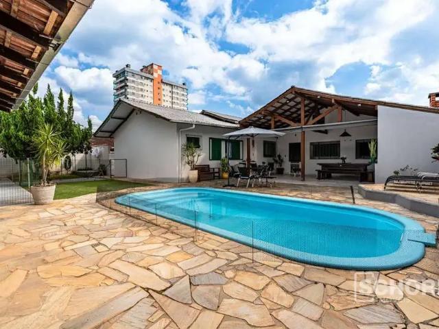 Casa / Sobrado para Venda em Blumenau/SC Itoupava Central 4 Quartos