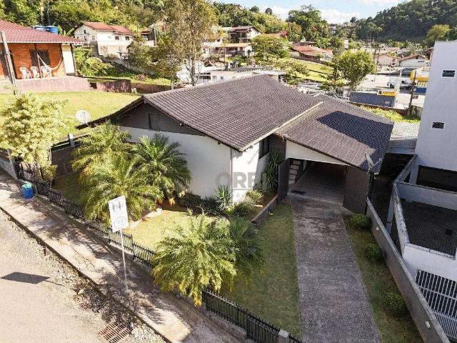 Casa / Sobrado para Venda em Blumenau/SC Itoupavazinha 3 Quartos