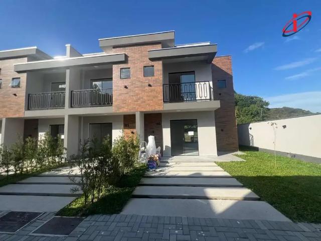 Casa / Sobrado para Venda em Blumenau/SC Itoupavazinha 3 Quartos