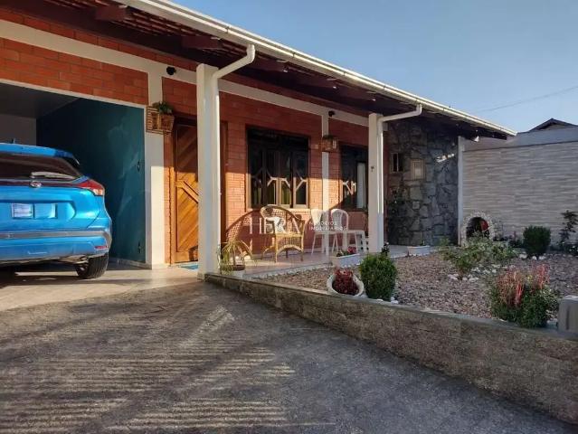 Casa / Sobrado para Venda em Blumenau/SC Itoupavazinha 3 Quartos