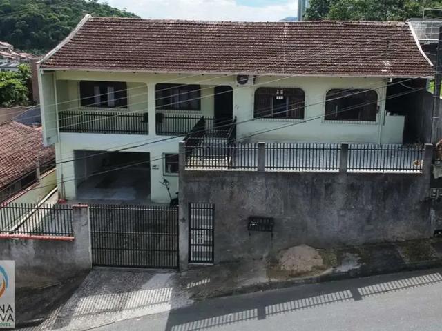 Casa / Sobrado para Venda em Blumenau/SC Itoupavazinha 4 Quartos