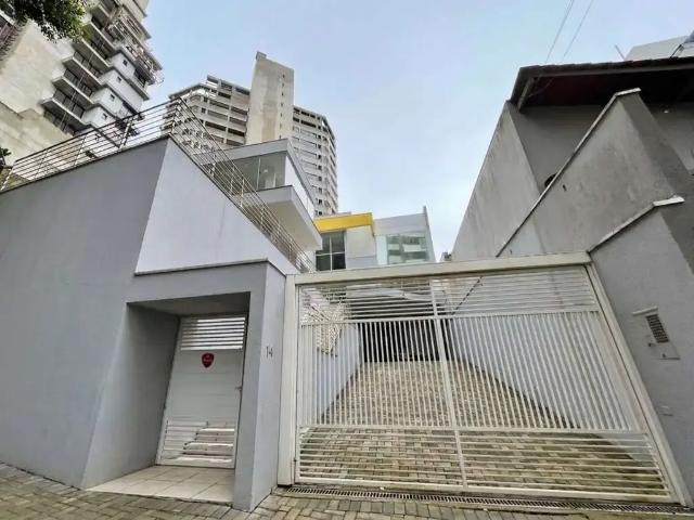 Casa / Sobrado para Venda em Blumenau/SC Jardim Blumenau 4 Quartos