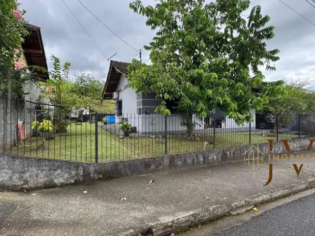 Casa / Sobrado para Venda em Blumenau/SC Passo Manso 3 Quartos