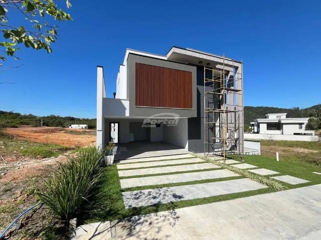 Casa / Sobrado para Venda em Blumenau/SC Ponta Aguda 4 Quartos