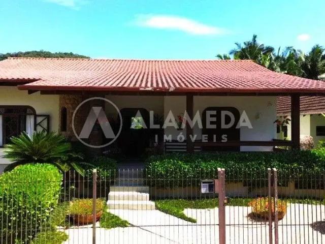 Casa / Sobrado para Venda em Blumenau/SC Ponta Aguda 5 Quartos