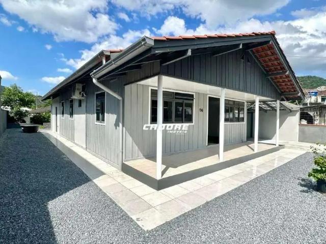 Casa / Sobrado para Venda em Blumenau/SC Progresso 4 Quartos