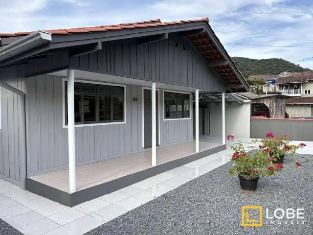 Casa / Sobrado para Venda em Blumenau/SC Progresso 4 Quartos