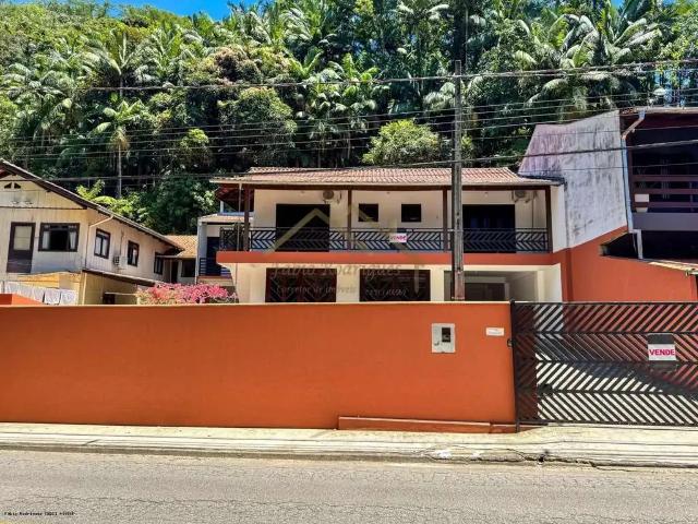 Casa / Sobrado para Venda em Blumenau/SC Progresso 5 Quartos