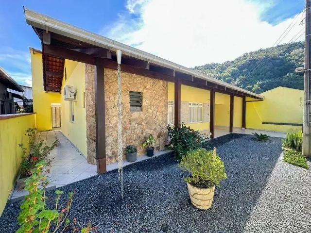 Casa / Sobrado para Venda em Blumenau/SC Progresso 3 Quartos