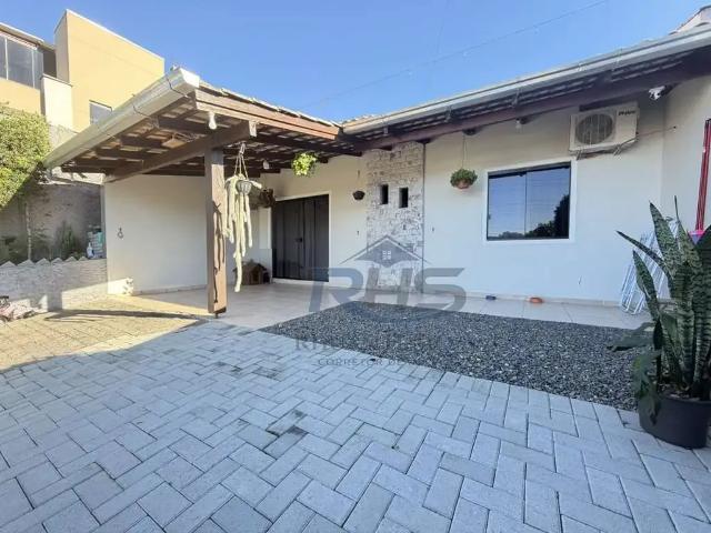 Casa / Sobrado para Venda em Blumenau/SC Salto do Norte 3 Quartos