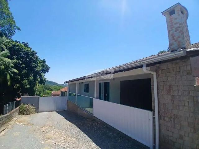 Casa / Sobrado para Venda em Blumenau/SC Salto Weissbach 2 Quartos