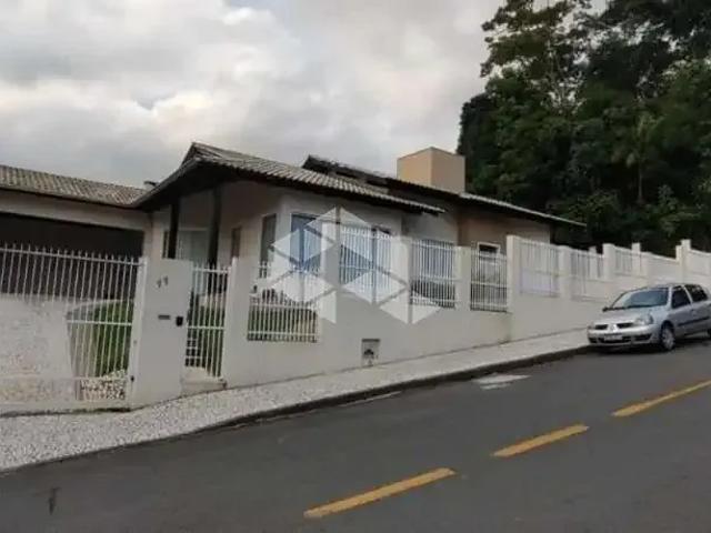 Casa / Sobrado para Venda em Blumenau/SC Salto Weissbach 3 Quartos