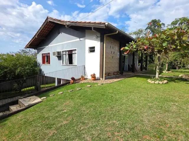 Casa / Sobrado para Venda em Blumenau/SC Salto Weissbach 3 Quartos