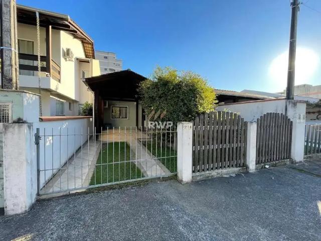 Casa / Sobrado para Venda em Blumenau/SC Salto Weissbach 3 Quartos