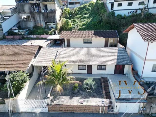 Casa / Sobrado para Venda em Blumenau/SC Tribess 4 Quartos