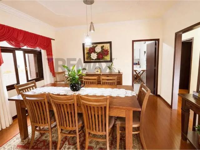 Casa / Sobrado para Venda em Blumenau/SC Valparaíso 5 Quartos