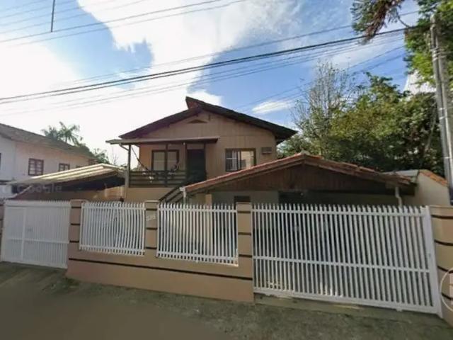 Casa / Sobrado para Venda em Blumenau/SC Valparaíso 6 Quartos