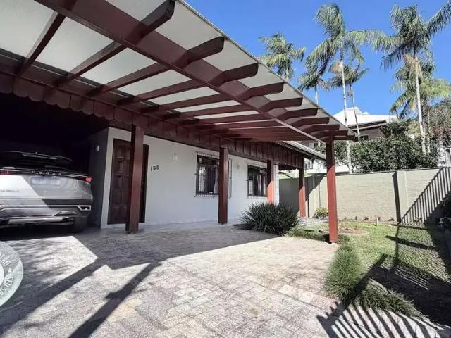 Casa / Sobrado para Venda em Blumenau/SC Velha Central 3 Quartos