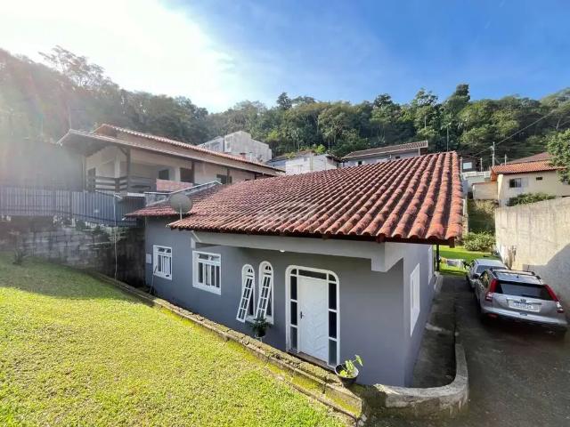 Casa / Sobrado para Venda em Blumenau/SC Velha Central 3 Quartos
